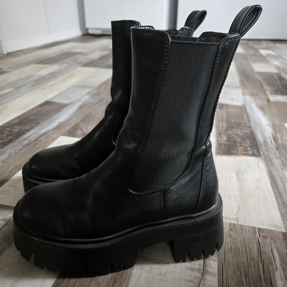 Call It Spring | Shoes | Size 6 Black Call It Spring Platform Boot ...